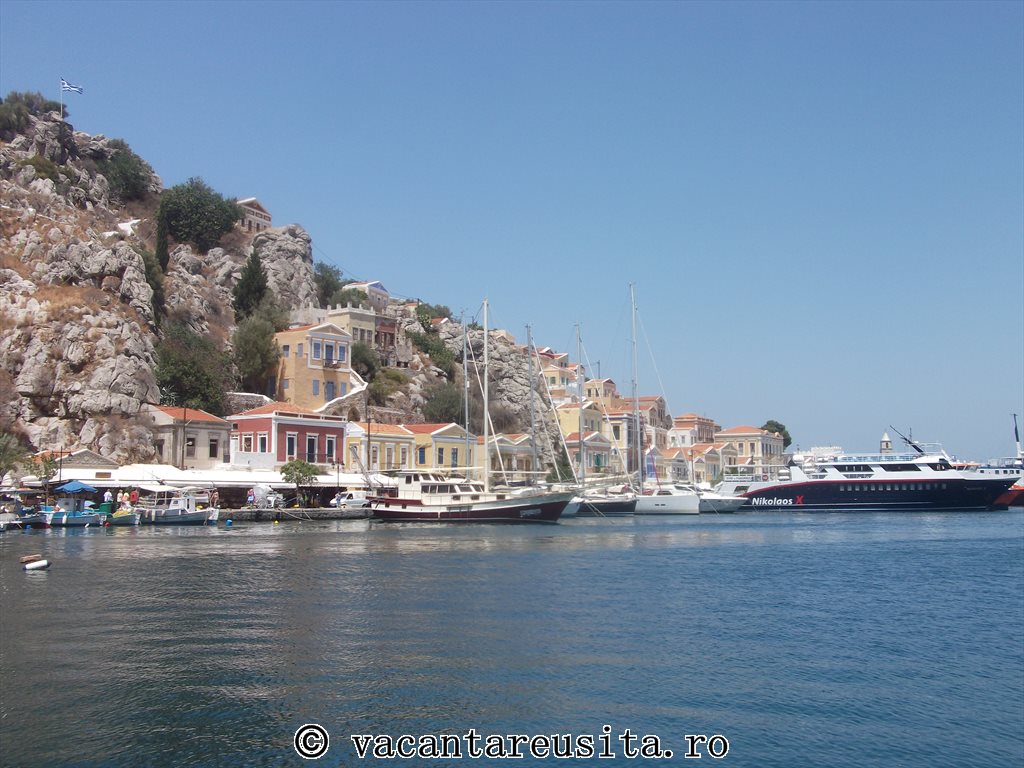 Insula Symi, o perla a Greciei - Vacanță Reușită